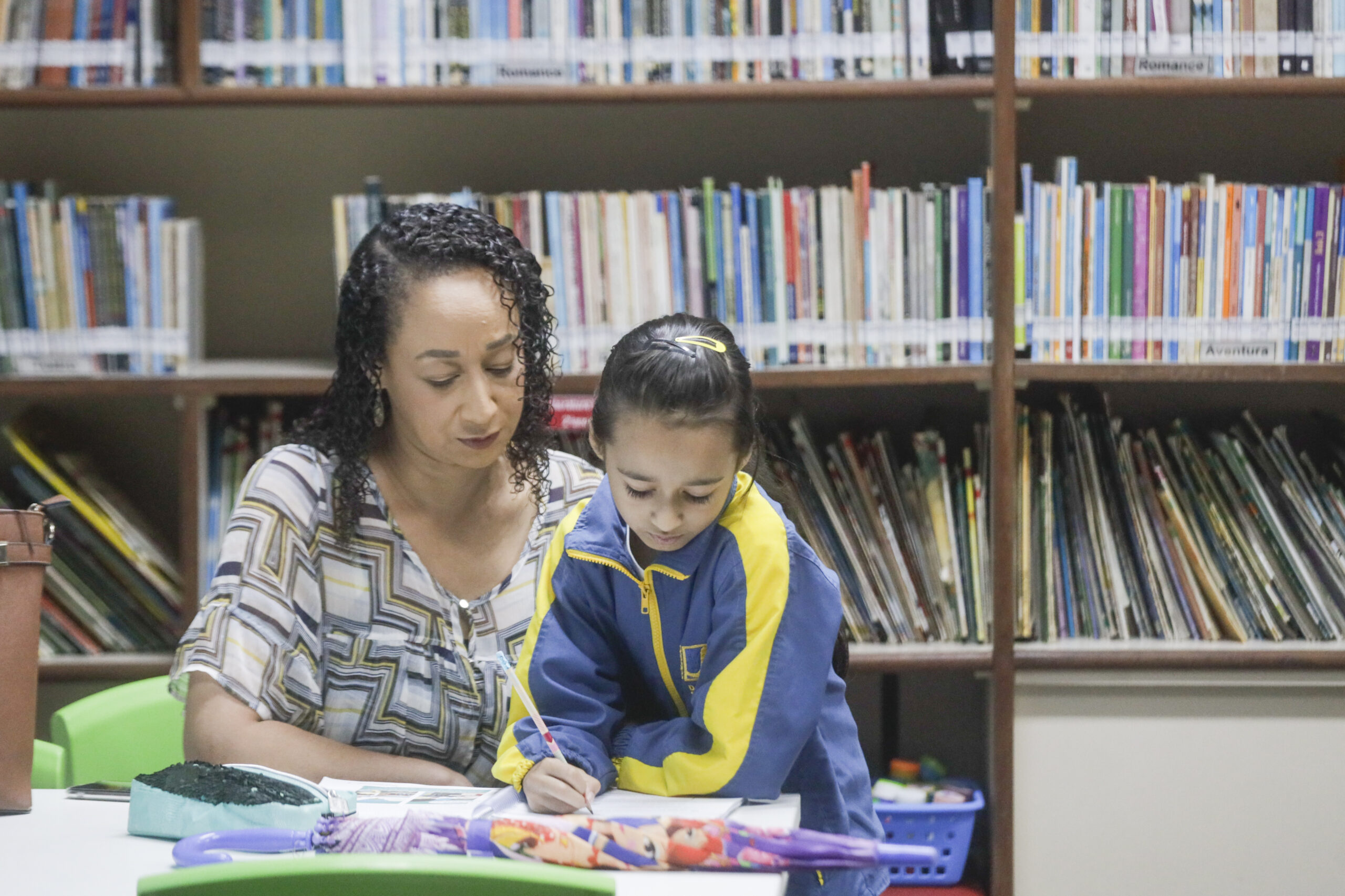 Entenda qual é a função social da escola no desenvolvimento dos alunos ...