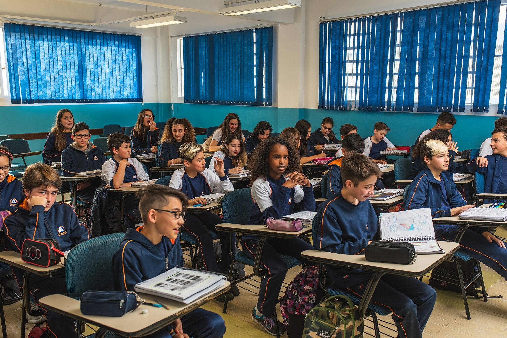 Qual é a importância do ambiente escolar para os alunos? Saiba ...